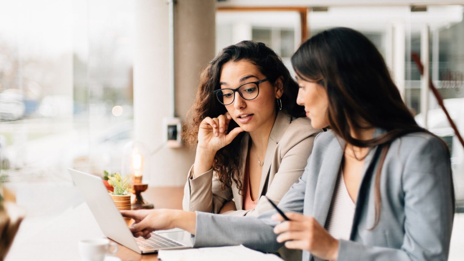 Difference Between Conference Proceedings and Conference Paper!